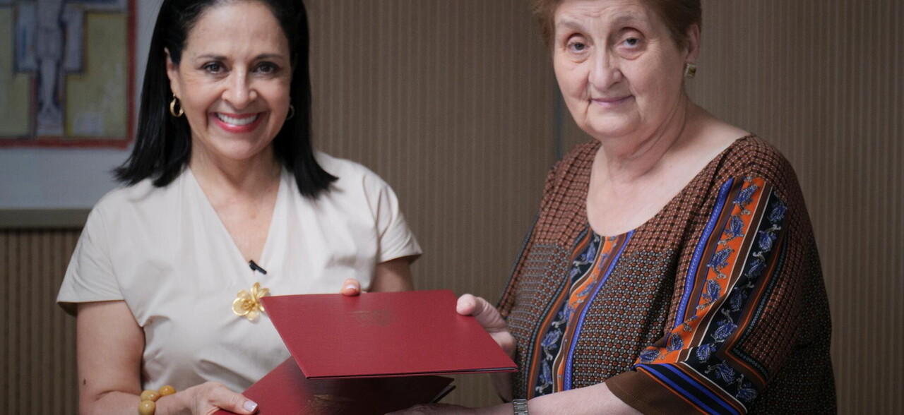 La first lady dell'Ecuador in visita all'Ospedale - Ospedale Pediatrico ...